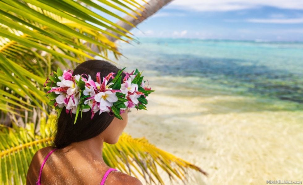 The Art of Lei Making - Materials, Styles, Etiquette traditional lei